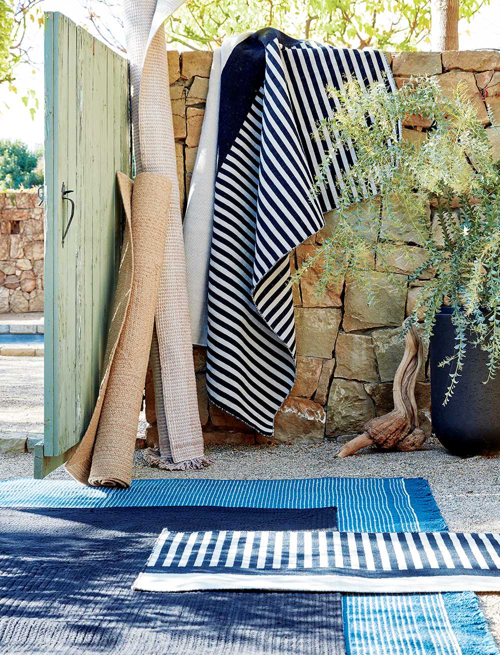 Contemporary Rugs | CB2