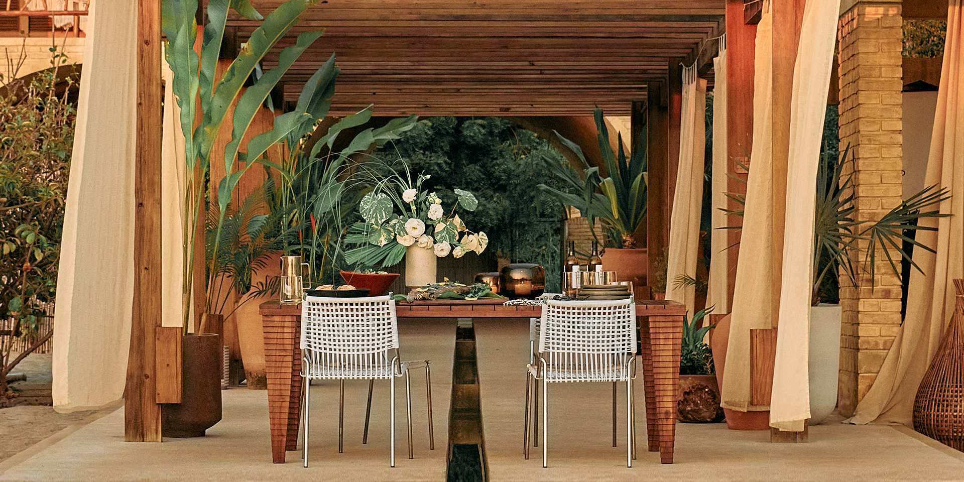 Modern Furniture Store & Contemporary Home Decor for Canada | CB2 Canada