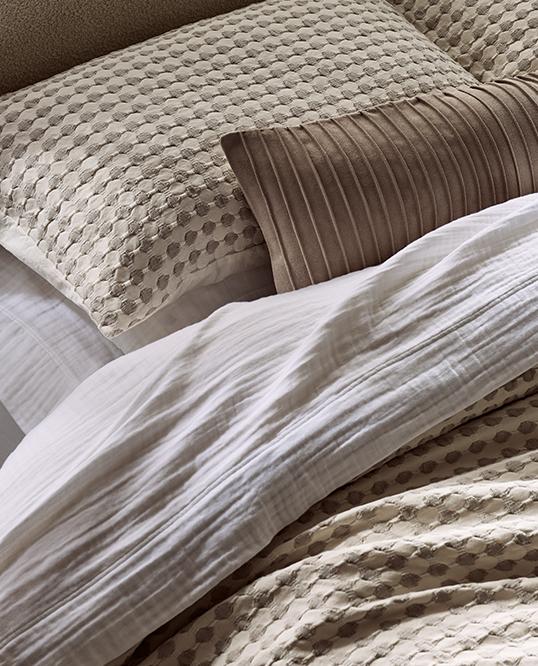 Modern Furniture Store & Contemporary Home Decor for Canada | CB2 Canada