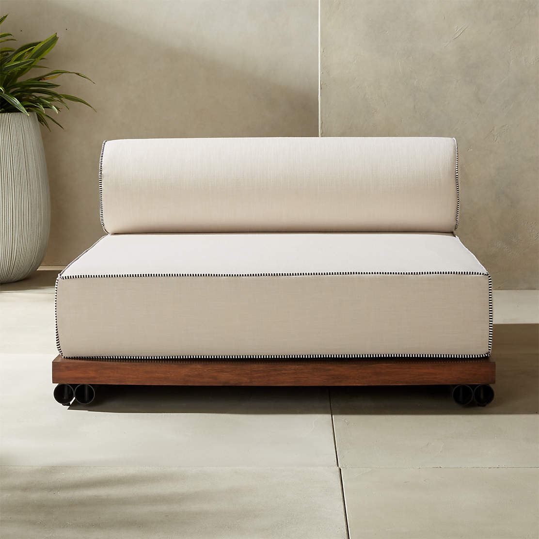 Bizerte Outdoor Patio Chaise Lounge | CB2