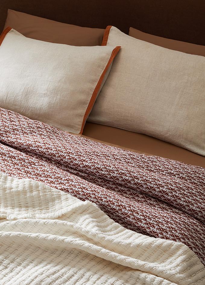 Modern Duvet Covers, Duvet Inserts, Bed Quilts & Bedspreads | CB2