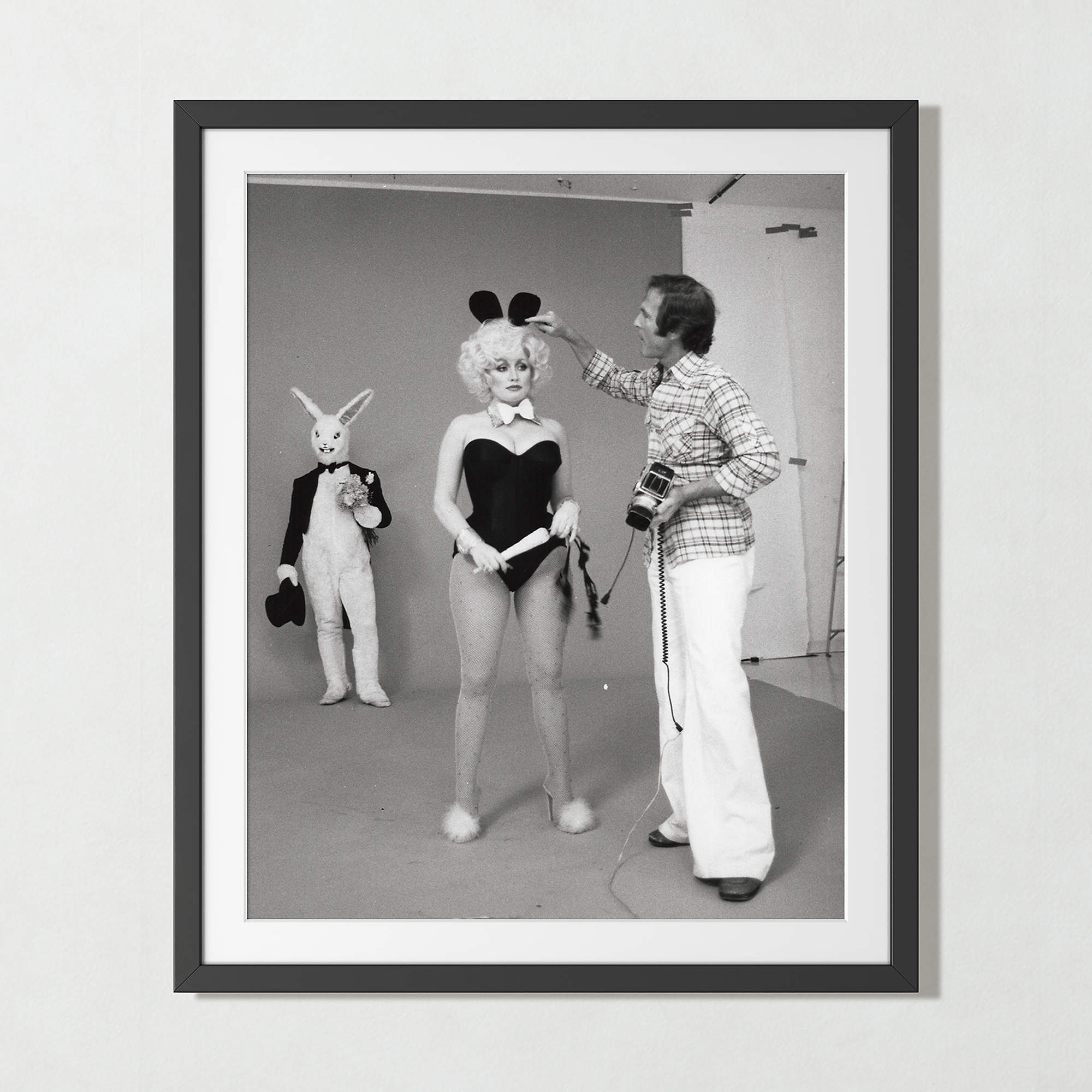 'Dolly Parton Playboy Shoot' Black & White Art Print in Black Frame 33 ...